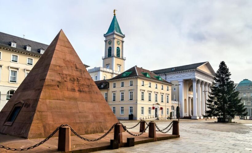 Karlsruhe: Express Walk with a Local in 90 minutes - Deep Dive into the Itinerary
