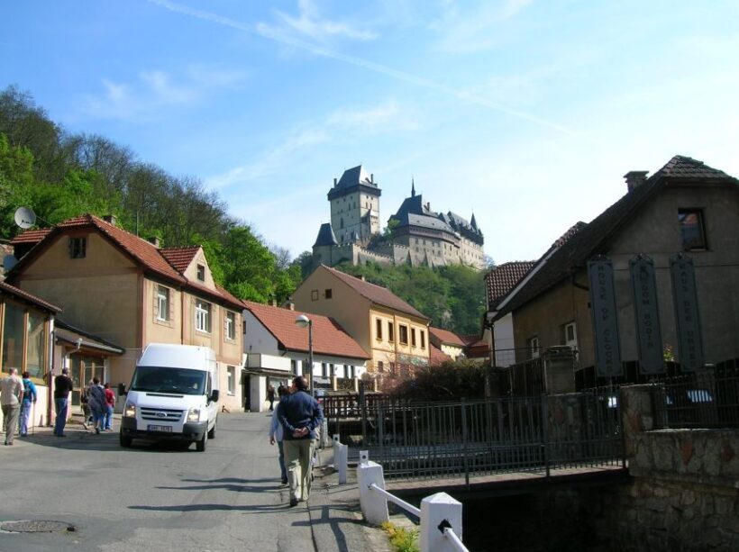 Karlstejn Castle & Crystal Manufactory - Private Tour - FAQ