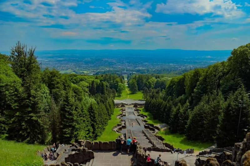 Kassel: Express Walk with a Local in 60 minutes - Key Points