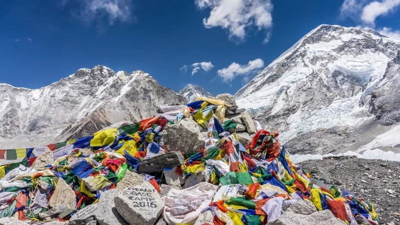 Kathmandu: 5-Day Everest Luxury Trek with Helicopter Ride - Key Points