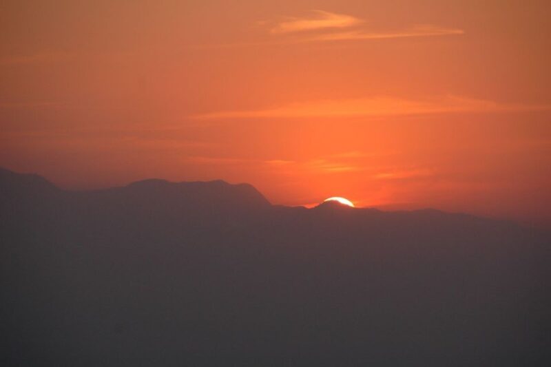 Kathmandu: Nagarkot Sunrise and Hike Tour to Changu Narayan - Why the Nagarkot Sunrise Is a Must-See