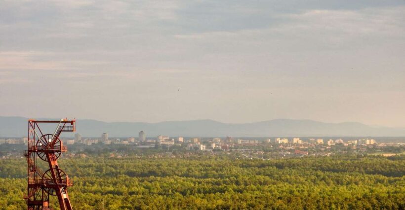Katowice: Express Walk with a Local in 60 minutes - What You’ll See and Learn