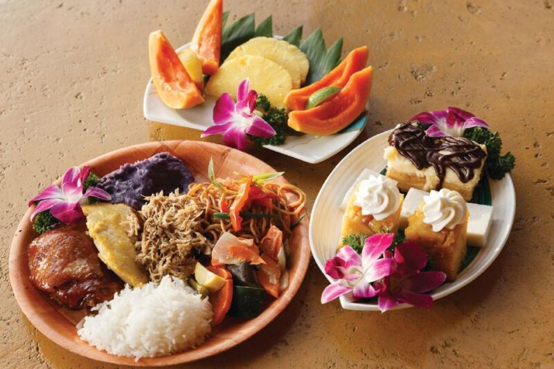 Kauai: Buffet Dinner with Open Bar and Luau Kalamaku Show - Who Will Love This Experience?