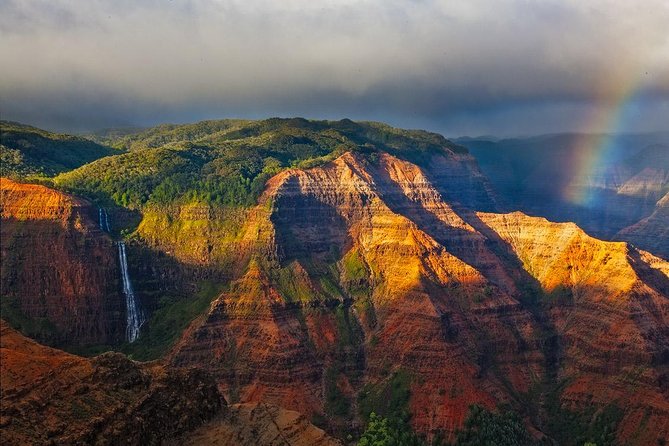 Kauai Highlights Small-Group Tour: A Taste of the South and West - Fascinating Spouting Horn