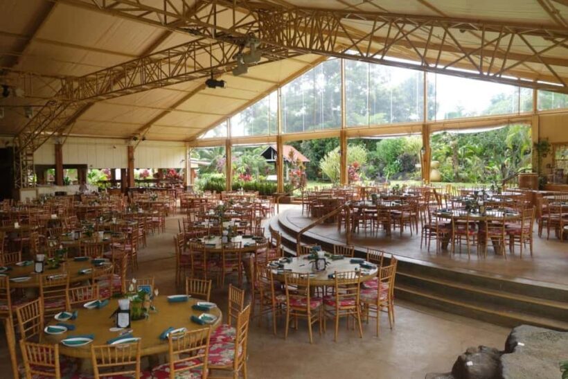 Kauai: Luau Kalamaku  Elevated Seating, Dinner & Show - Who Should Consider This Luau?