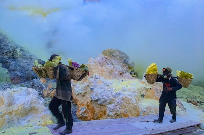 Kawah Ijen Blue Fire Tour - Share Package - Key Points