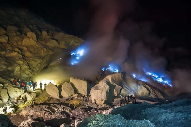 Kawah Ijen Midnight Blue Flame Tour Package - What Makes the Tour Stand Out?