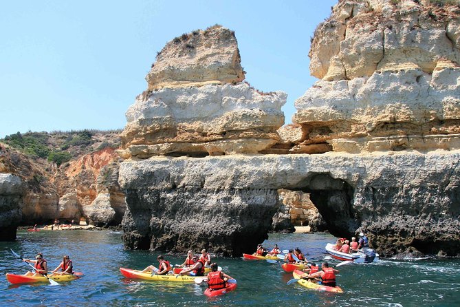 Kayak 2H30 Grottos Ponta da Piedade - Lagos - The Additional Perks