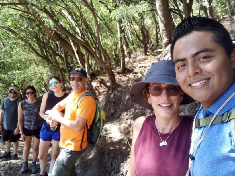 Kayak Hike Adventure. Visit Tzununa, Jaibalito, Santa Cruz - An In-Depth Look at the Kayak Hike Adventure on Lake Atitlán