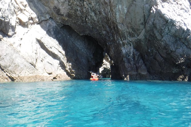 Kayak Tour From Sesimbra to Ribeira Do Cavalo Beach, Passing Through the Caves - Health and Safety Considerations