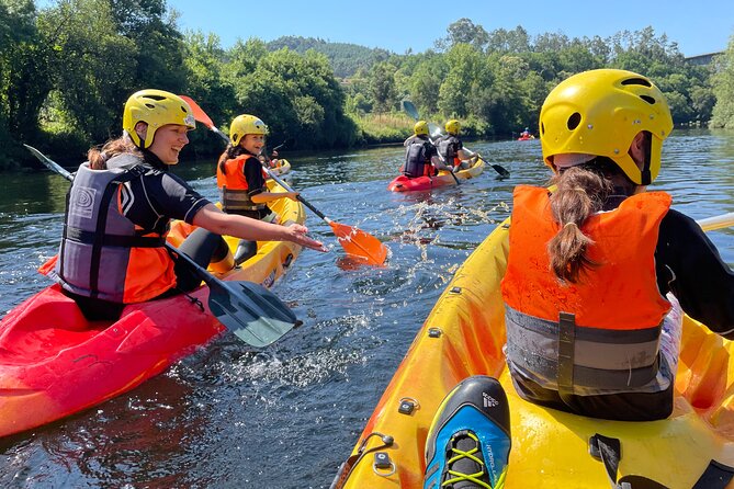 KAYAK TOUR I Descent of the River Lima in Kayak - Scenic Highlights of the River Lima