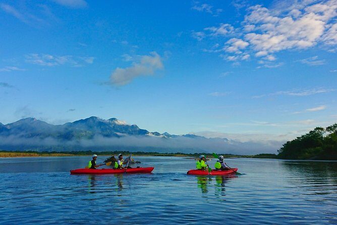Kayaking on Hualien river (departure with minimum 4 ppl.) - Discovering Hualien River: An In-Depth Look