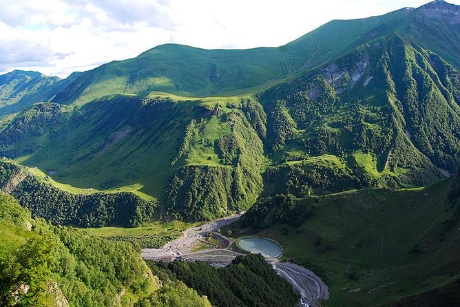 Kazbegi Adventure - Private Day Trip From Tbilisi with a Dinner + Masterclass - Key Points