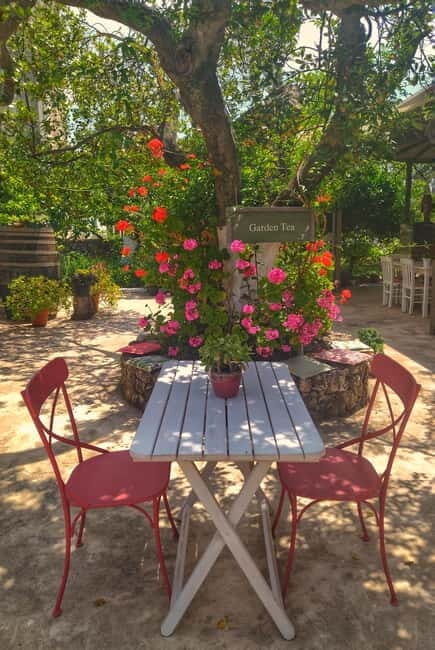 Kefalonia Tastes: Stroll Argostoli, Wine & Olive oil tasting - A Deep Dive into the Kefalonia Tastes Tour