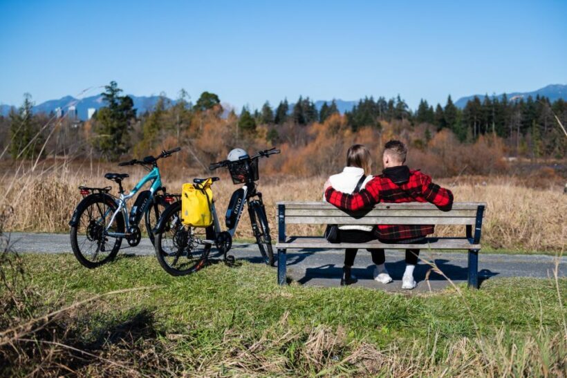 Kelowna: E-Bike Ride and Axe Throwing Adventure - Why This Tour Works