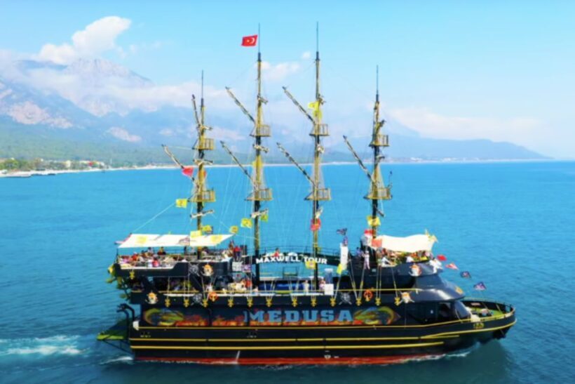 Kemer/Antalya/Belek/Kundu, Exciting Pirate Ship Adventure - Swimming in Cennet Bay