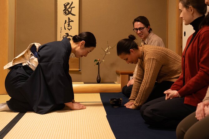 Kenrokuen Tea Ceremony Experience in Kanazawa - Participant Capacity and Duration