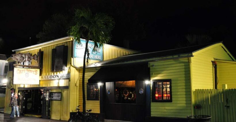 Key West: Bone Island Haunted Pub Crawl - What to Expect During the Bone Island Haunted Pub Crawl