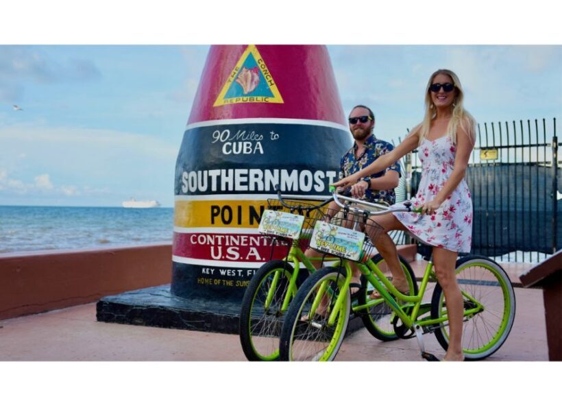 Key West: Guided Bicycle Tour with Key Lime Pie - Key Points