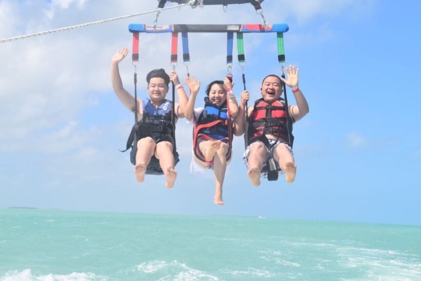 Key West Parasailing at Smathers Beach - Key Points