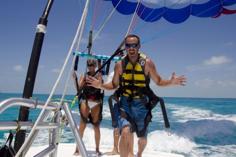 Key West Parasailing at Smathers Beach - The Itinerary in Detail