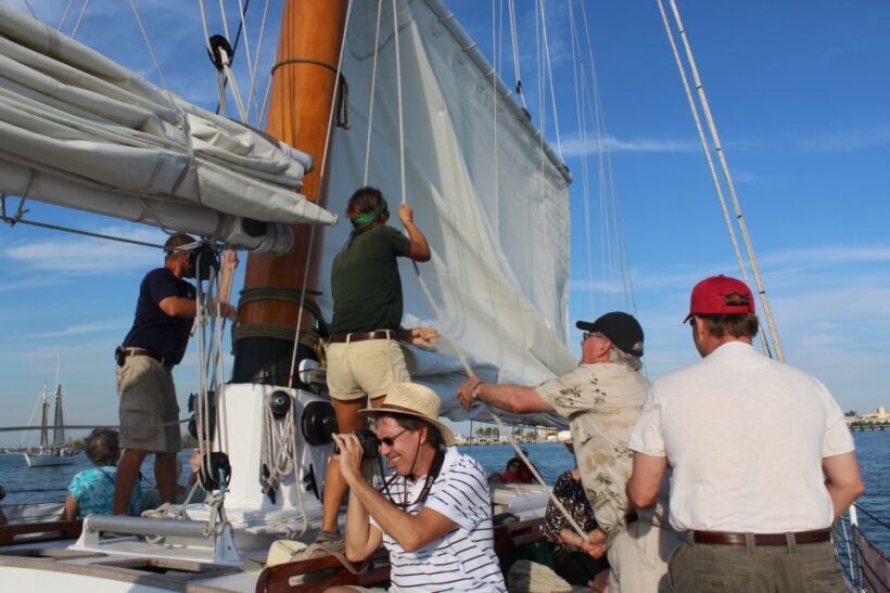 Key West: Schooner Day Sail with Onboard Bar - An Elegant and Well-Equipped Schooner