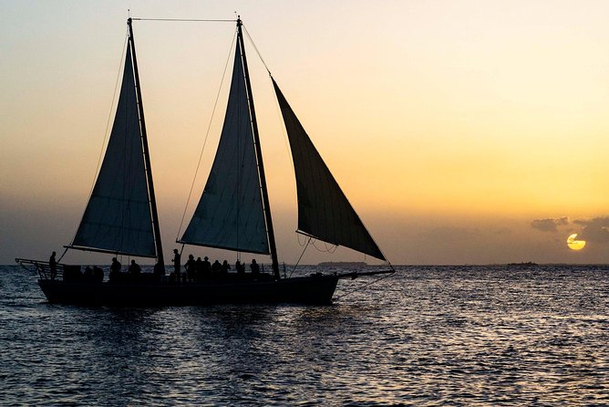 Key West Small-Group Sunset Sail with Wine and Hors d'oeuvres - Authentic, Unforgettable Moments