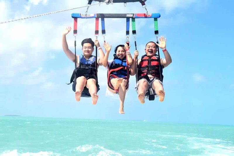 Key West: Ultimate Parasailing Experience - An In-Depth Look at the Parasailing Tour in Key West
