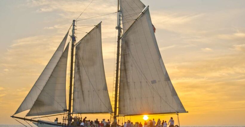 Key West: Windjammer Champagne Sunset Sail - FAQs