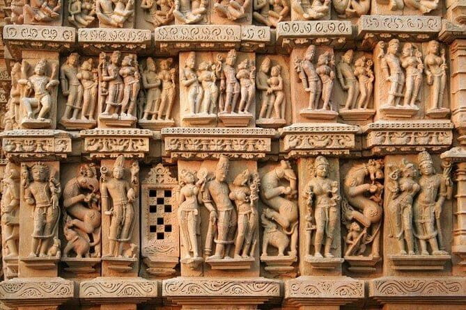 Khajuraho Day Tour: Jungle Safari at Panna National Park and Western and Eastern Temple - Starting the Day with a Wildlife Adventure