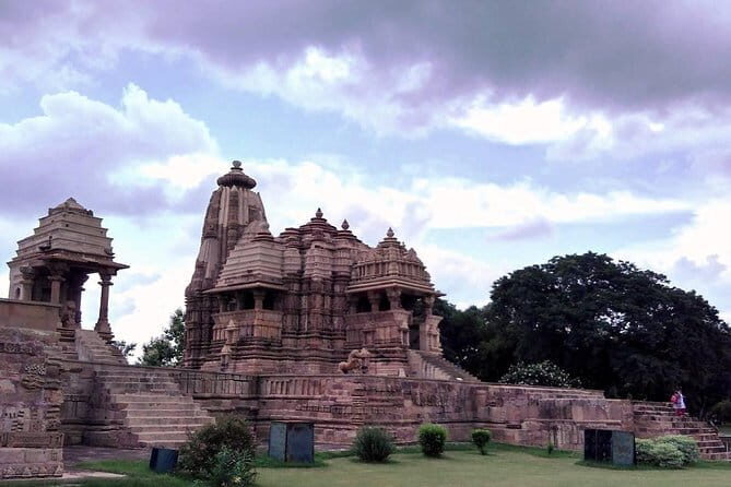 Khajuraho Day Tour: Jungle Safari at Panna National Park and Western and Eastern Temple - FAQs