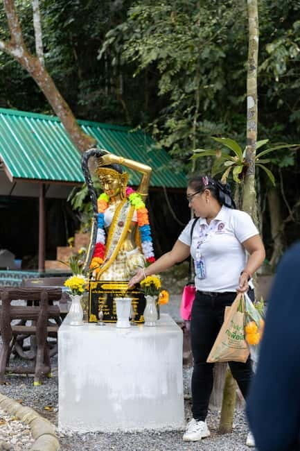 Khao Lak: 3 Temples Full Day Tour w/Lunch & Hotel Transfer - Exploring the Spiritual Heart of Khao Lak: The 3 Temples Full Day Tour