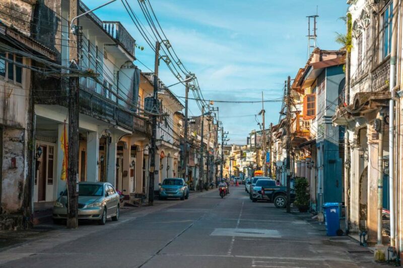 Khaolak Guide Tour to Sunday Market and Rescured Elephant - Who Will Love This Tour?