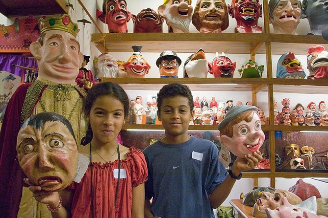 Kids and Family Gothic Quarter Walking Tour in Barcelona - A Detailed Look at the Tour Experience