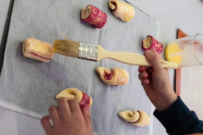 Kids in the Kitchen - CrOisSaNtS near Eiffel Tower - FAQ