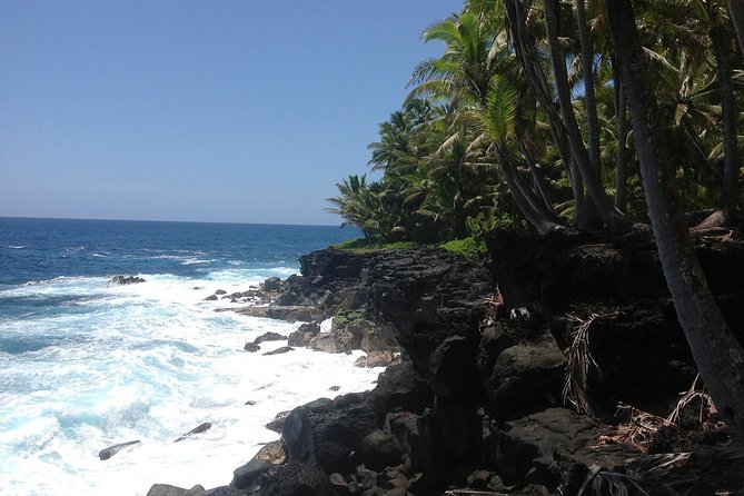 Kilauea Summit to Shore from Kona: Small Group - The Guide: The Heart of the Experience