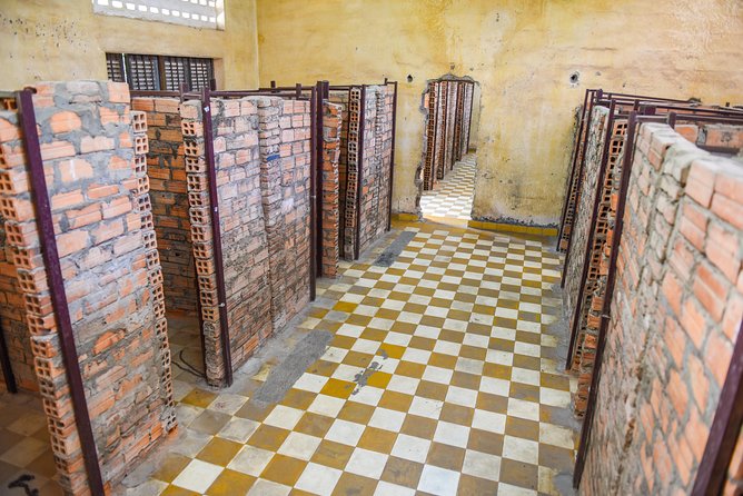 Killing Fields and Prison S21 Bus Tour - Who Should Choose This Tour?
