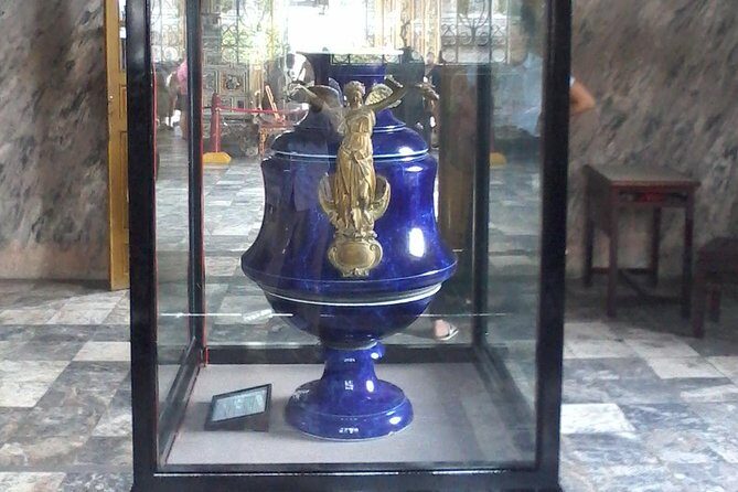 King Palace, royal tombs, pottery museum, dragon boat, local food - FAQs