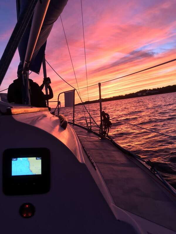 Kingston: Skippered Sailing Charter - Why Choose the Kingston Skippered Sailing Charter?