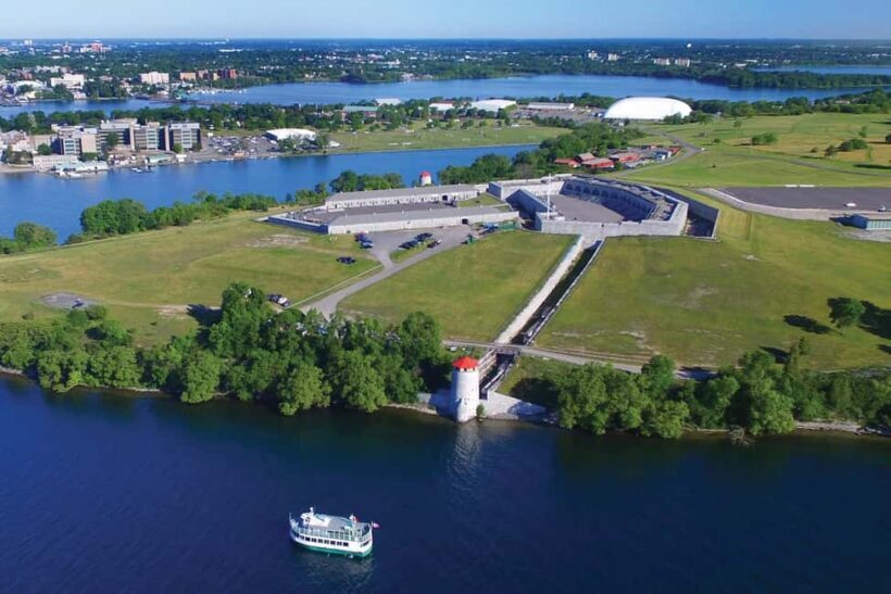 Kingston: Waterfront Shipwreck Cruise with Guide - A Deep Dive into the Experience