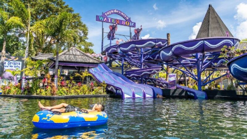 Kintamani: Toya Devasya Hot Spring Waterpark Entry Ticket - Location and Atmosphere