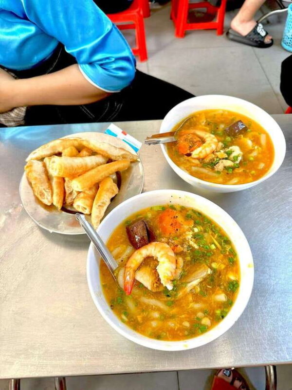 KISSTOUR | Motorbike Food Tour Female Drivers in Ho Chi Minh - Who Will Enjoy This Tour?