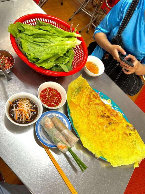 KISSTOUR | Motorbike Food Tour Female Drivers in Ho Chi Minh - The Sum Up: Who Is It For?