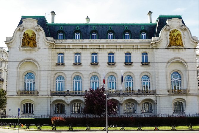 Klimts Kisses From Vienna a Private Expert-Walk From Baroque to Art Nouveau - Discovering the Secession Building and Secessionist Art