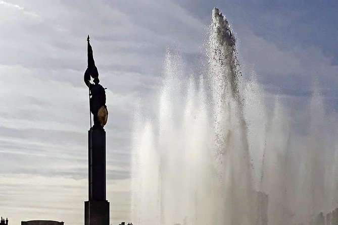 Klimts Kisses From Vienna a Private Expert-Walk From Baroque to Art Nouveau - Unraveling the Artistic Legacies of Vienna