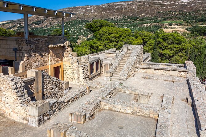 Knossos Palace and Heraklion Guided Tour with Transport - Authentic Experiences and the Guide’s Role