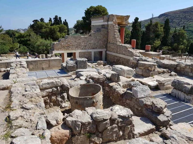 Knossos Palace and Pottery experience. Excursion Safari - A Detailed Look at the Tour Experience