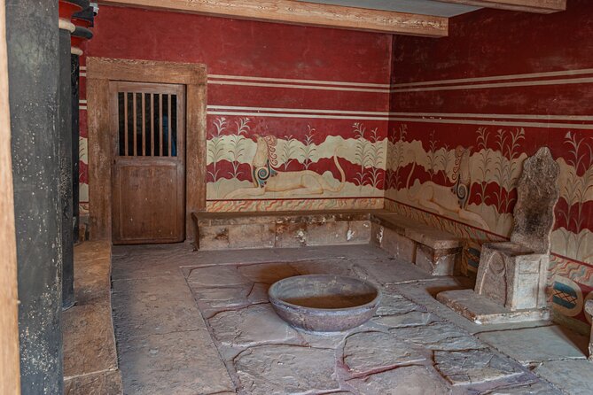 Knossos Palace Private Walking Tour - Practical Tips for Travelers