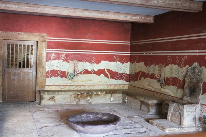 Knossos Palace Self-Guided Treasure Hunt & Tour - FAQs