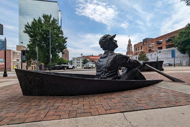 Knoxville Scavenger Hunt Walking Tour and Game - Who Should Consider This Tour?